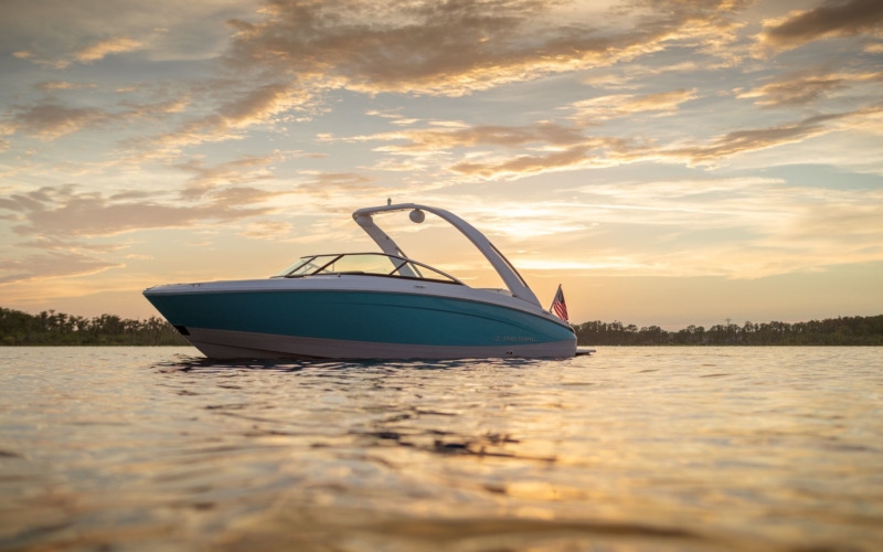 Regal LS 4 kaufen, DAS neue Sportboot bei Bootsservice Enk